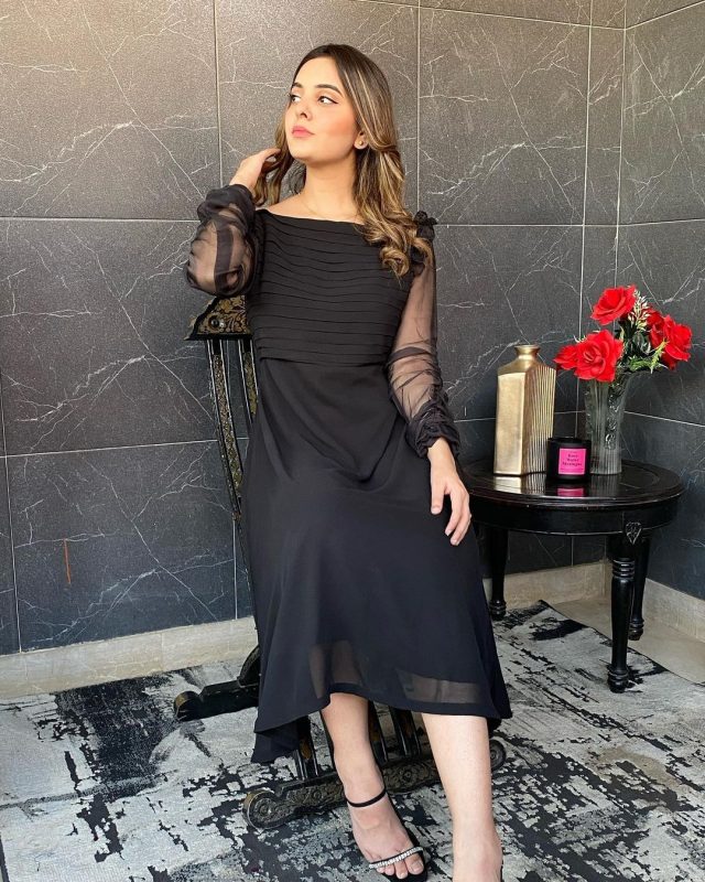 Black Majestic Plain Maxi – Hurf